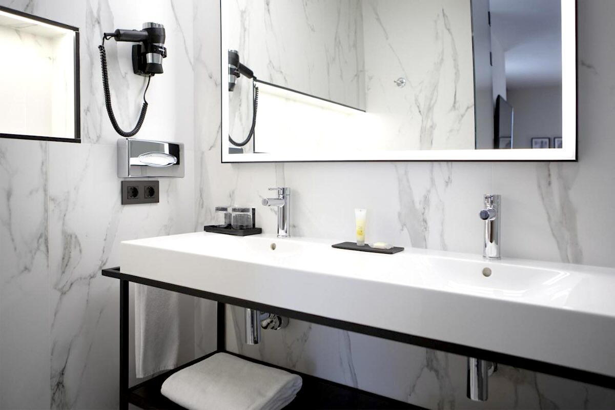 Hotel Riu Plaza España : Una joya en el corazón de Madrid